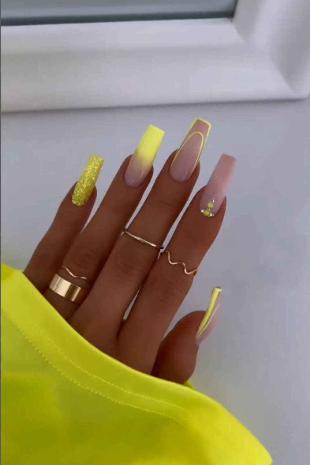 50 fun Yellow Nail Designs for a bright happy manicure - The Beauty Pursuit